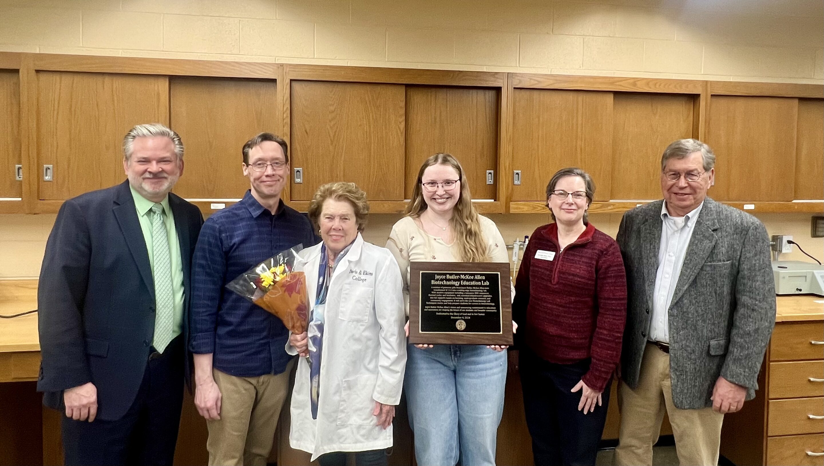 Davis & Elkins College Celebrates New Biotechnology Education Lab ...